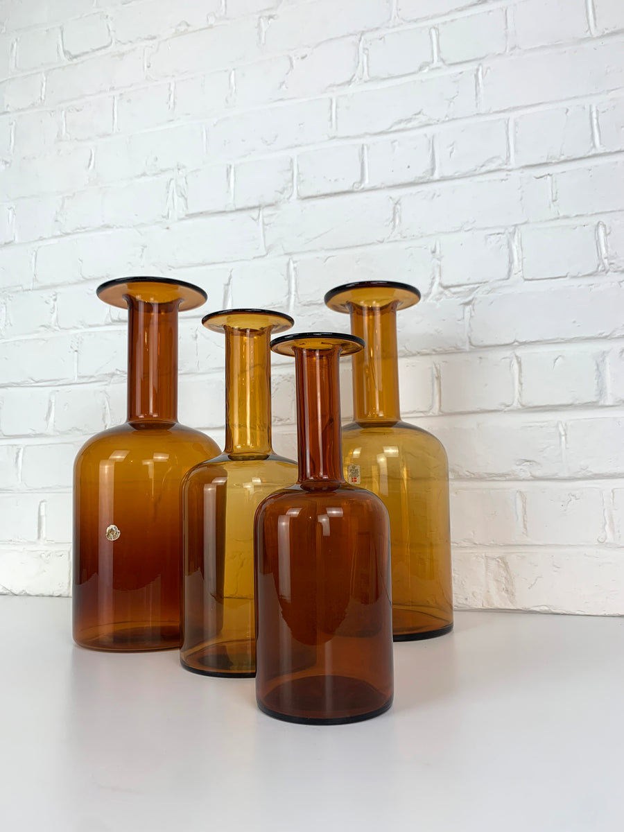 Set of Four Holmegaard Gulv Vases by Otto Brauer, in Amber – Bert Mauritz